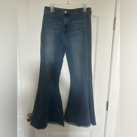 Chelsea & Violet | Jeans | Chelsea Violet Flare Jeans | Poshmark